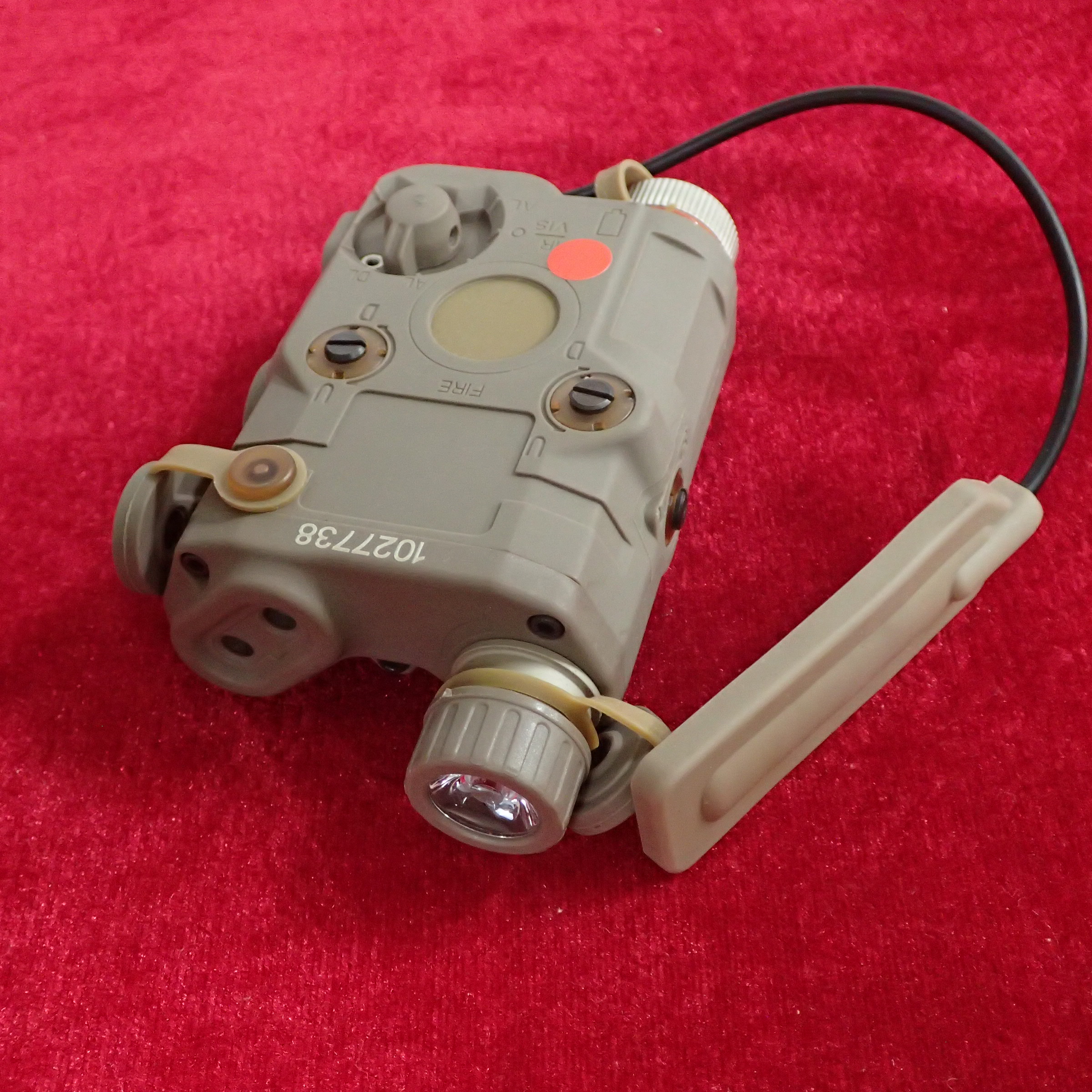 BEEP ゲームグッズ通販 / 光学機器 レーザーサイト フラッシュライト 計6点 ジャンク 要メンテナス品